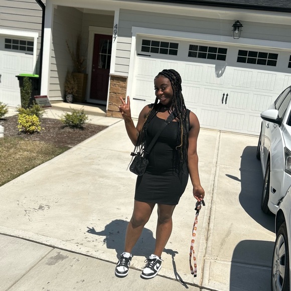 Adasha's Closet (@adasha_w) | Poshmark